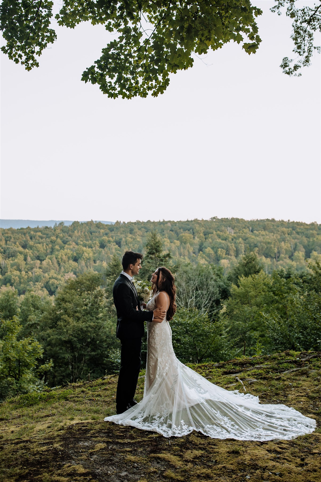 Promise Ridge Wedding Photos // Stroudsburg, PA - Hand and Arrow ...